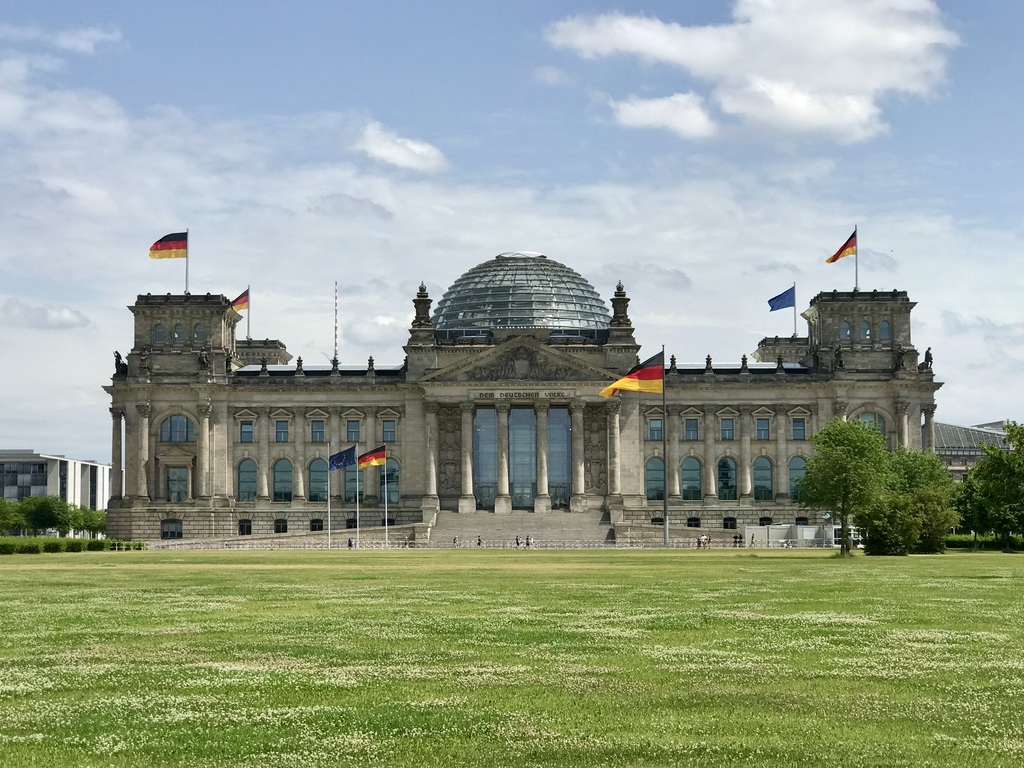 German Bundestag Approves Major Defense Procurements and Joint ...